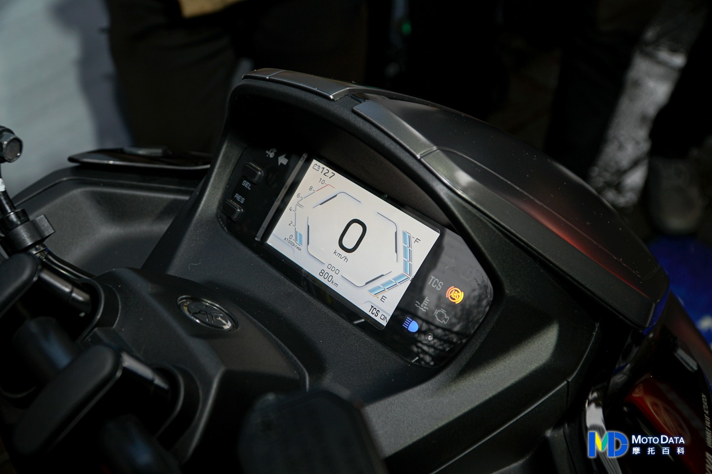 【現場採訪】智慧旅跑 YAMAHA AUGUR 155 發表！售價 NT$ 118,000，標配 TCS、ABS 還有可以導航的全彩儀錶板！ – MOTODATA 摩托百科
