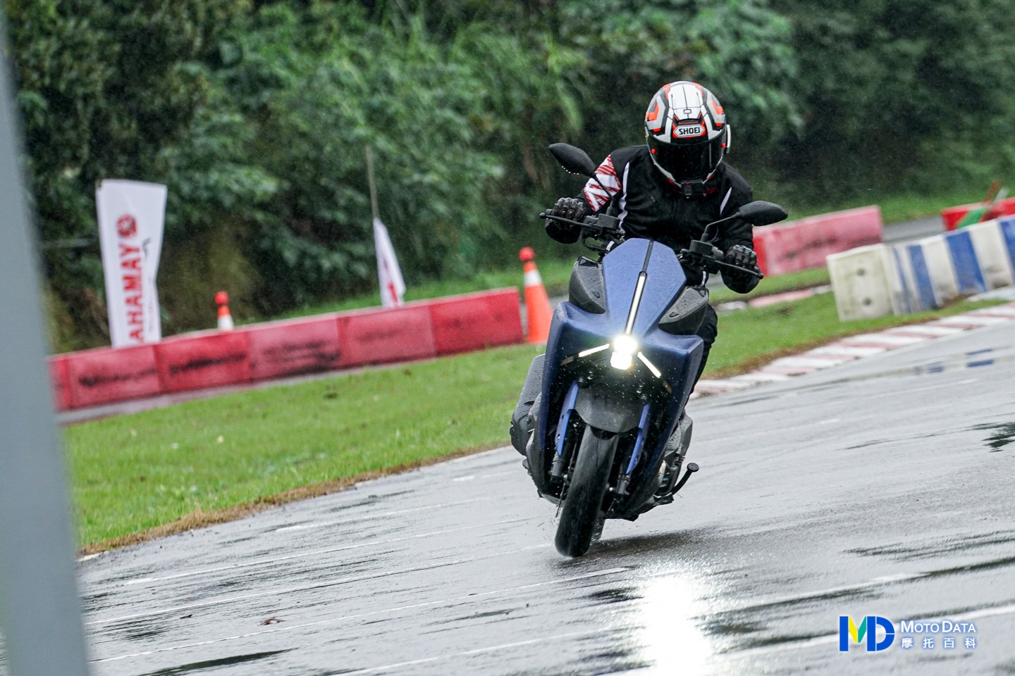 操控熟悉 輔助彎道照明有感 YAMAHA AUGUR 賽道體驗 – MOTODATA 摩托百科