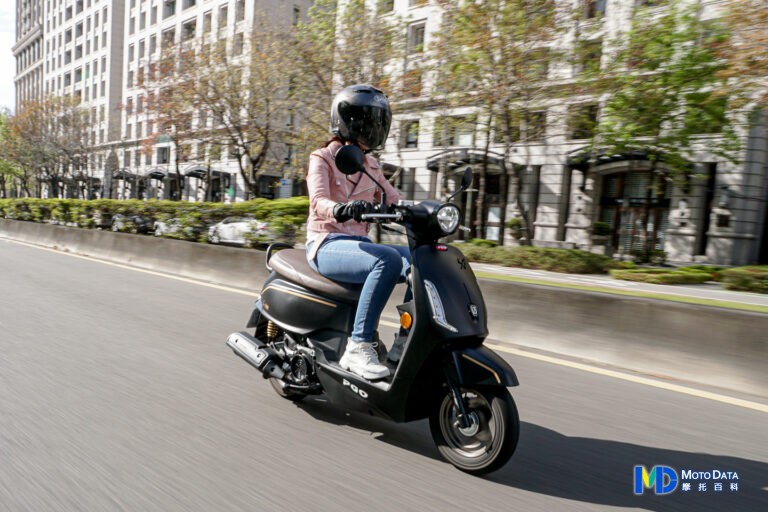 配備 Keyless 更實用 PGO Spring 125 B&W 特仕版都會體驗試駕 – MOTODATA 摩托百科