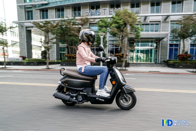 配備 Keyless 更實用 PGO Spring 125 B&W 特仕版都會體驗試駕 – MOTODATA 摩托百科