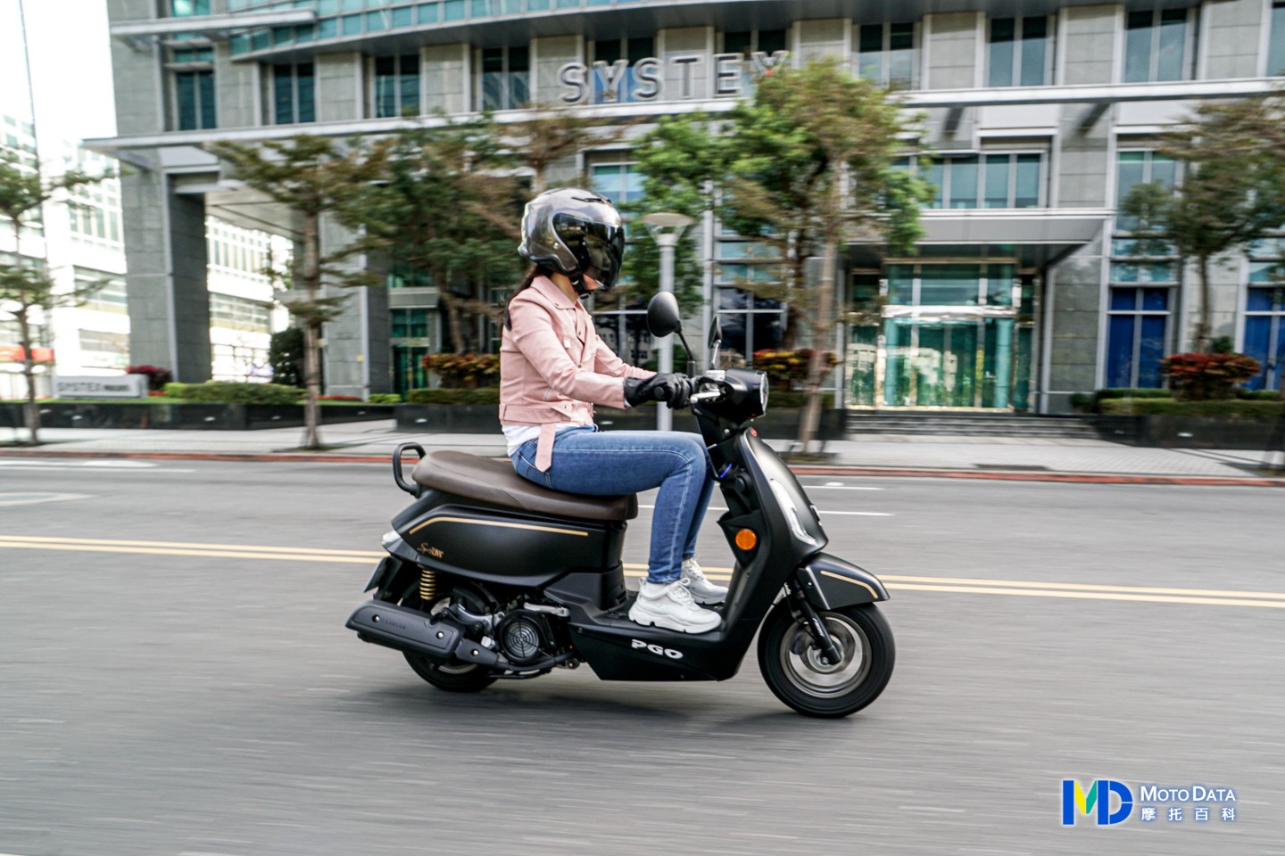 配備 Keyless 更實用 PGO Spring 125 B&W 特仕版都會體驗試駕 – MOTODATA 摩托百科