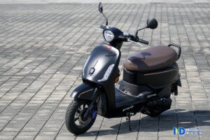 配備 Keyless 更實用 PGO Spring 125 B&W 特仕版都會體驗試駕 – MOTODATA 摩托百科