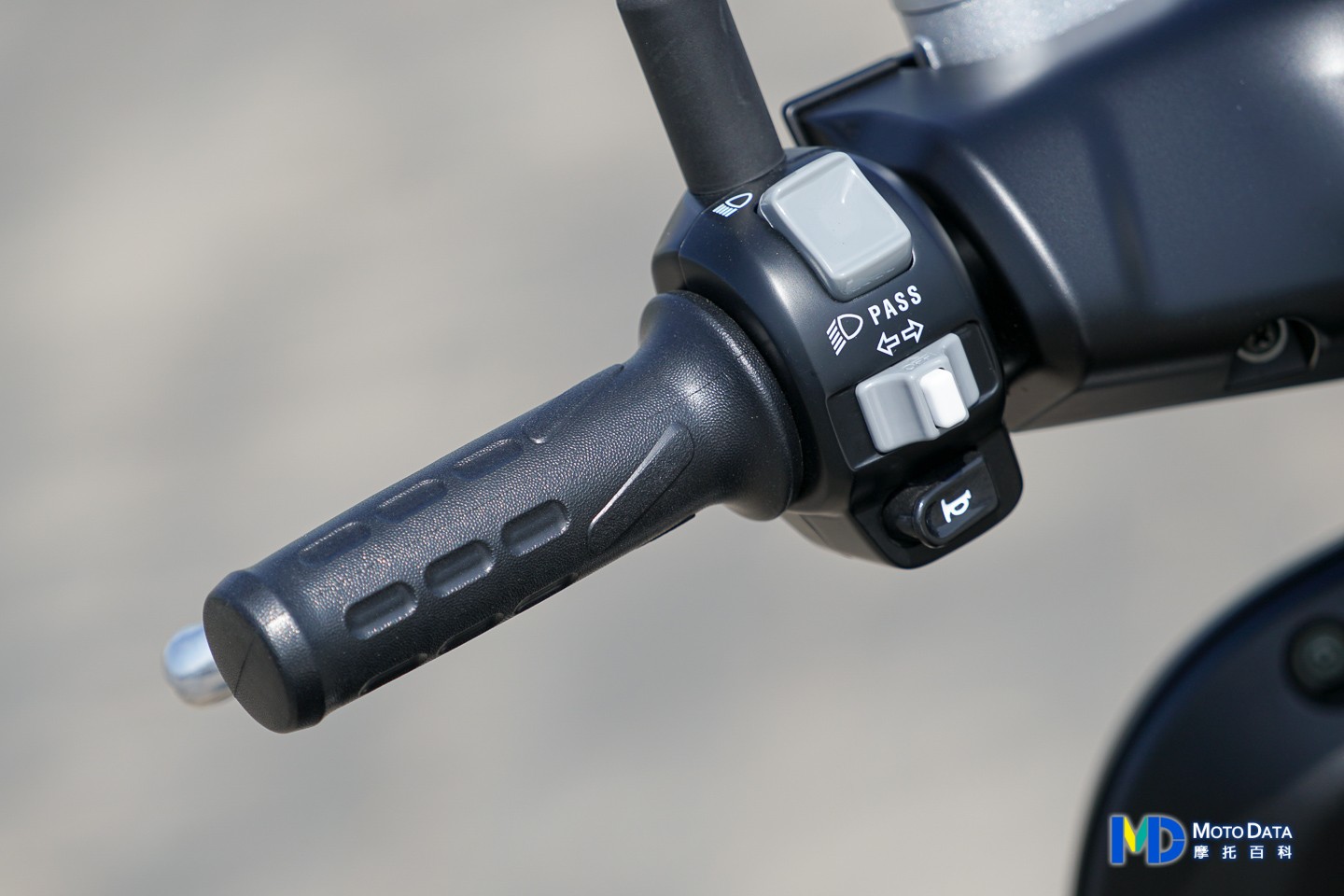 配備 Keyless 更實用 PGO Spring 125 B&W 特仕版都會體驗試駕 – MOTODATA 摩托百科