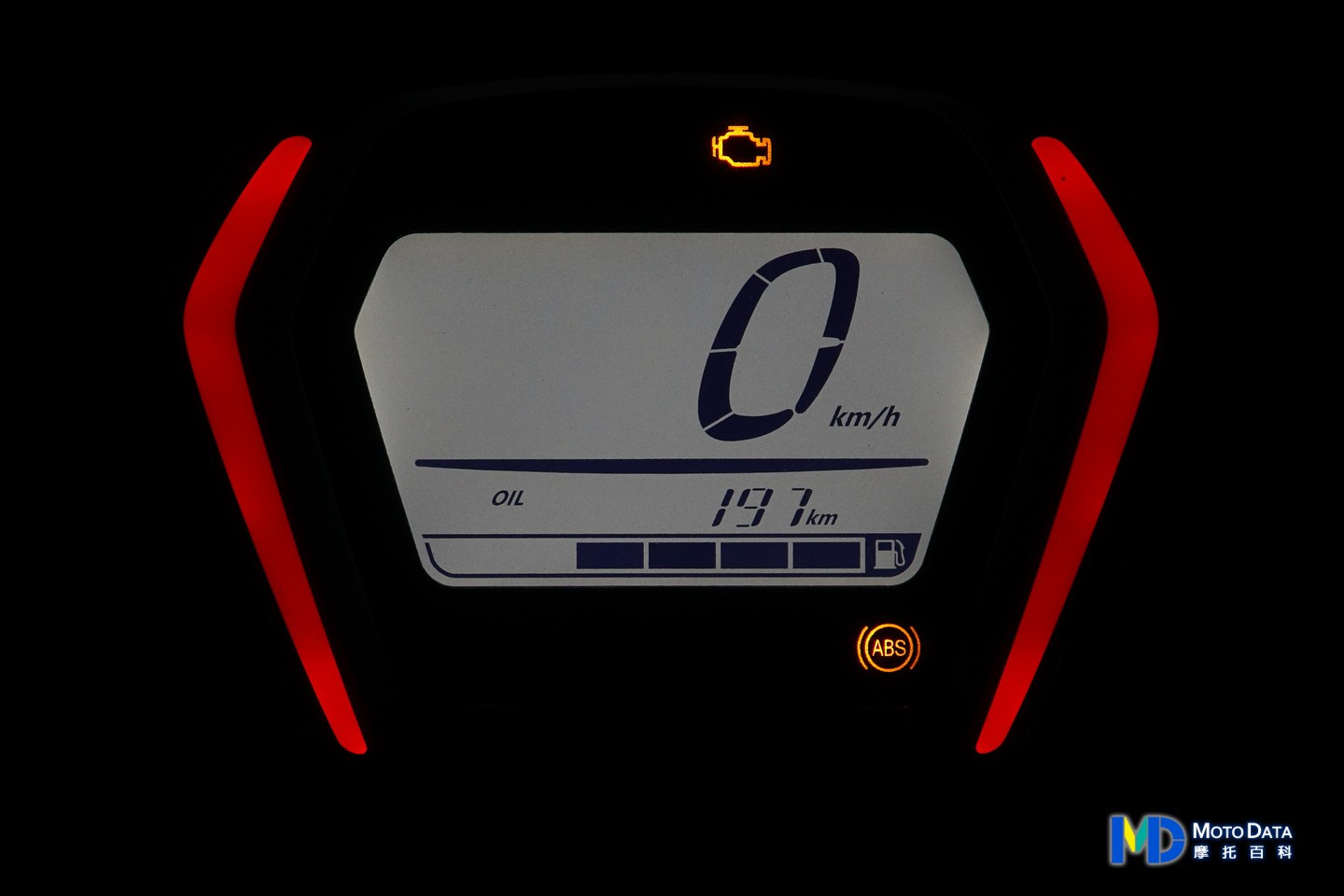 配備 Keyless 更實用 PGO Spring 125 B&W 特仕版都會體驗試駕 – MOTODATA 摩托百科