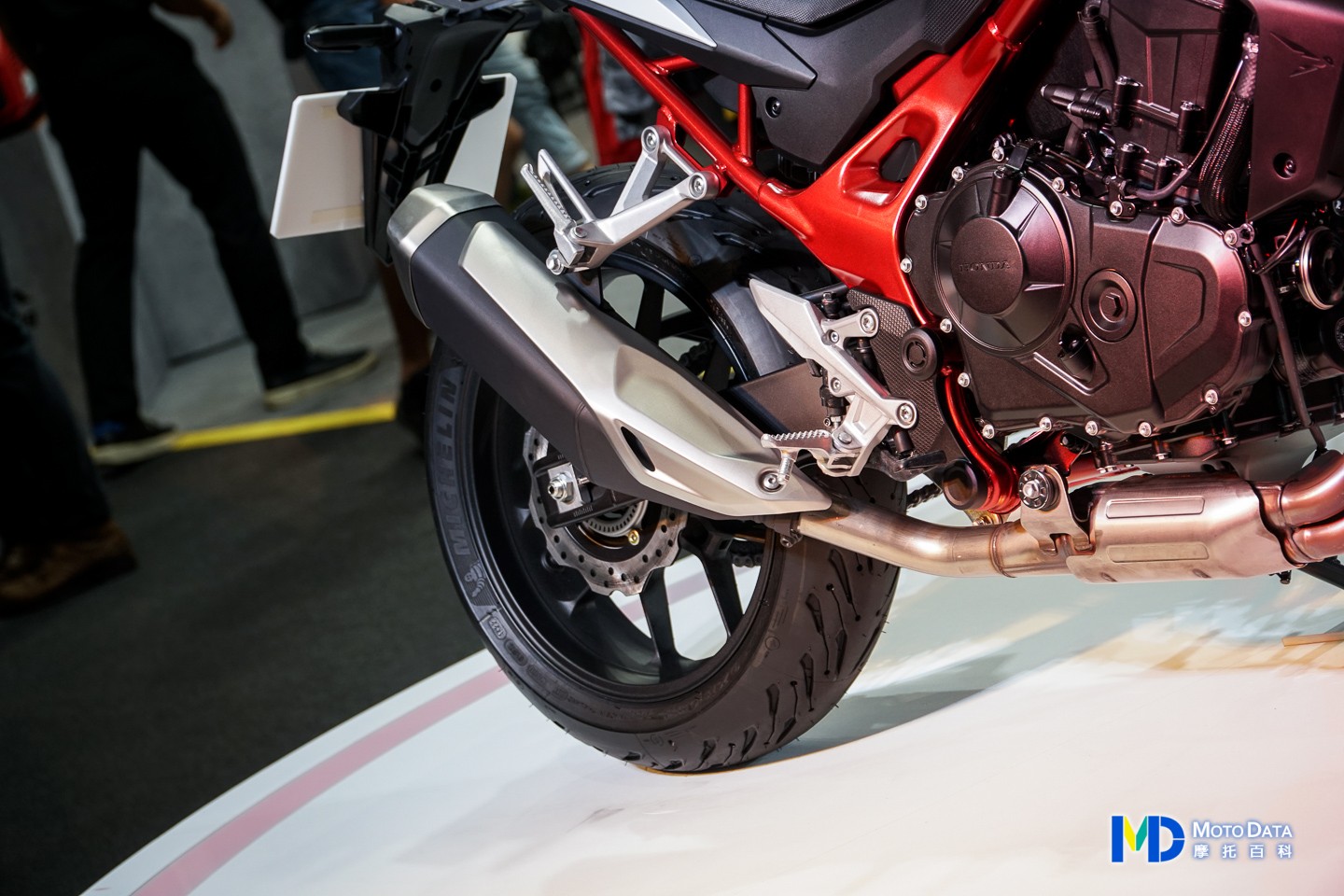 2023-HONDA-CB750-012 – MOTODATA 摩托百科