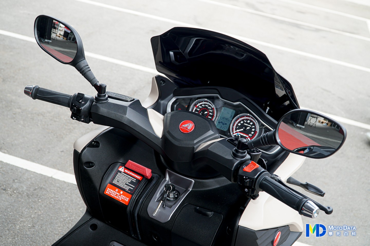 2023-Aeonmotor-STR250-3D350R-060 – MOTODATA 摩托百科