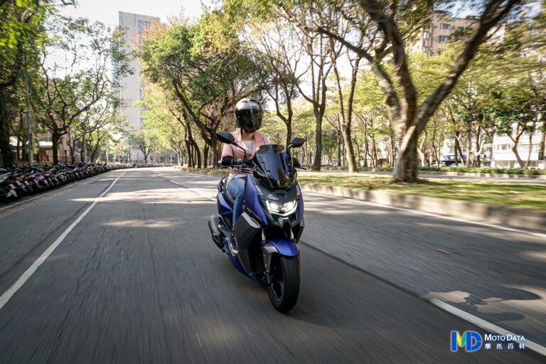 旗艦白牌動力卓越 Aeonmotor STR250 道路試駕 – MOTODATA 摩托百科