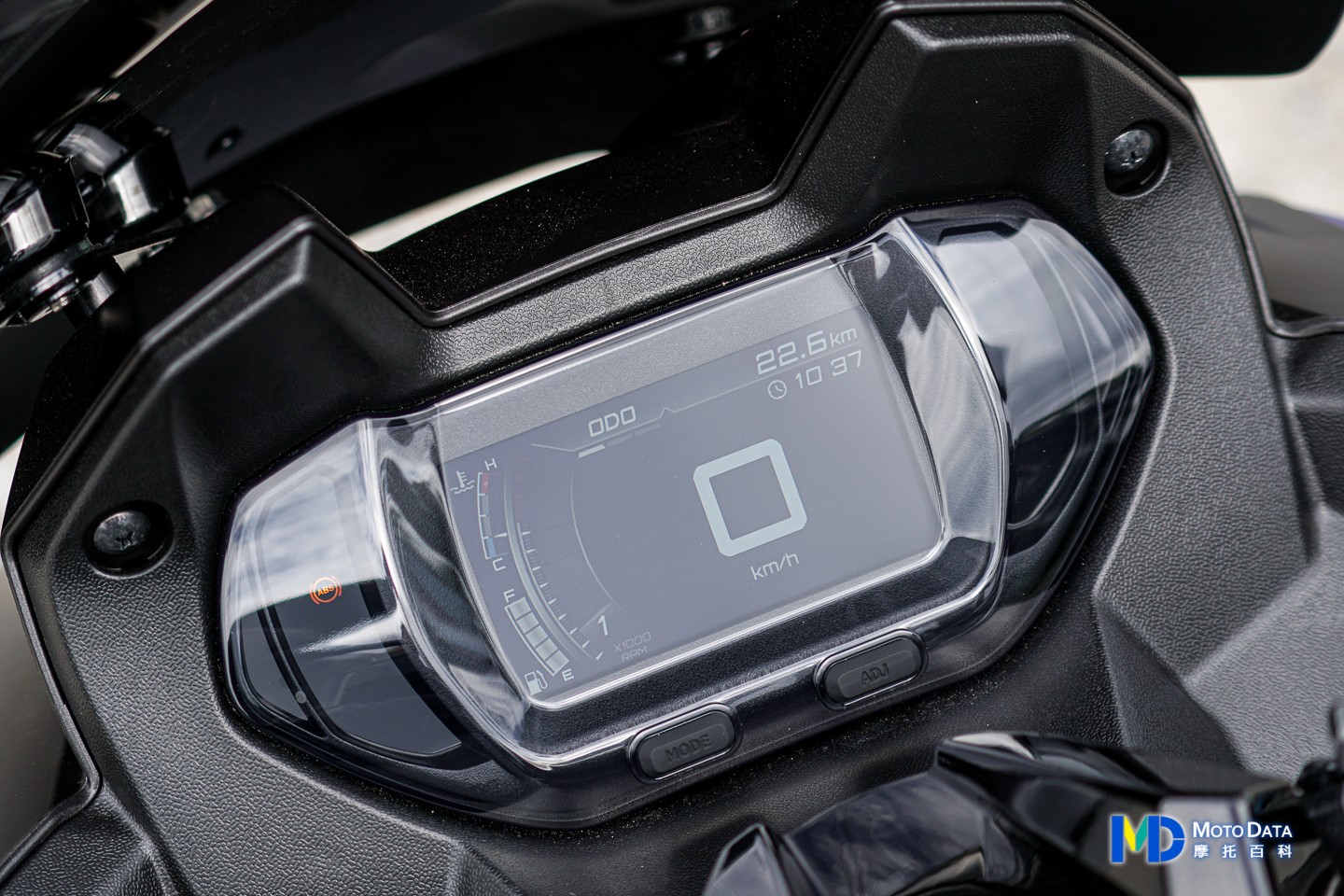 旗艦白牌動力卓越 Aeonmotor STR250 道路試駕 – MOTODATA 摩托百科