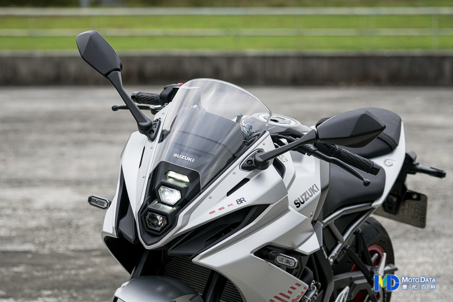 電控滿載的日本二刀斬 SUZUKI GSX-8R 公路試駕 – MOTODATA 摩托百科