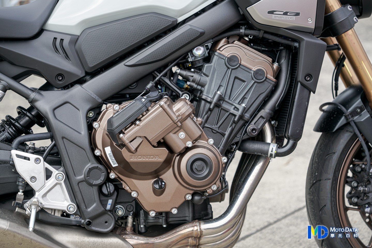 2024-HONDA-CB650R-CBR650R-EClutch-009 – MOTODATA 摩托百科