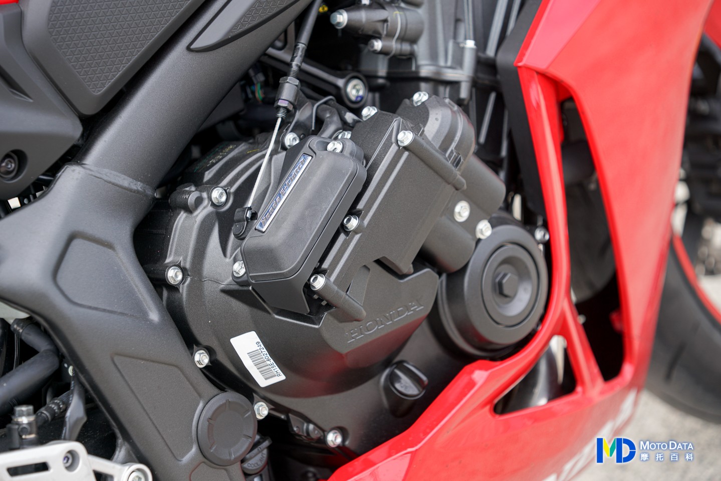 2024-HONDA-CB650R-CBR650R-EClutch-013 – MOTODATA 摩托百科