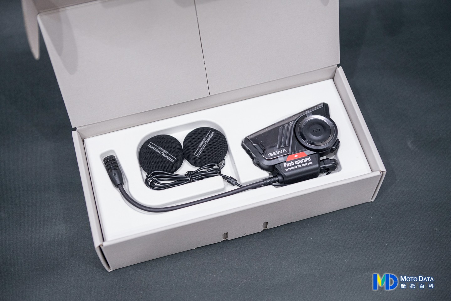 2025-SENA-60S-008 – MOTODATA 摩托百科