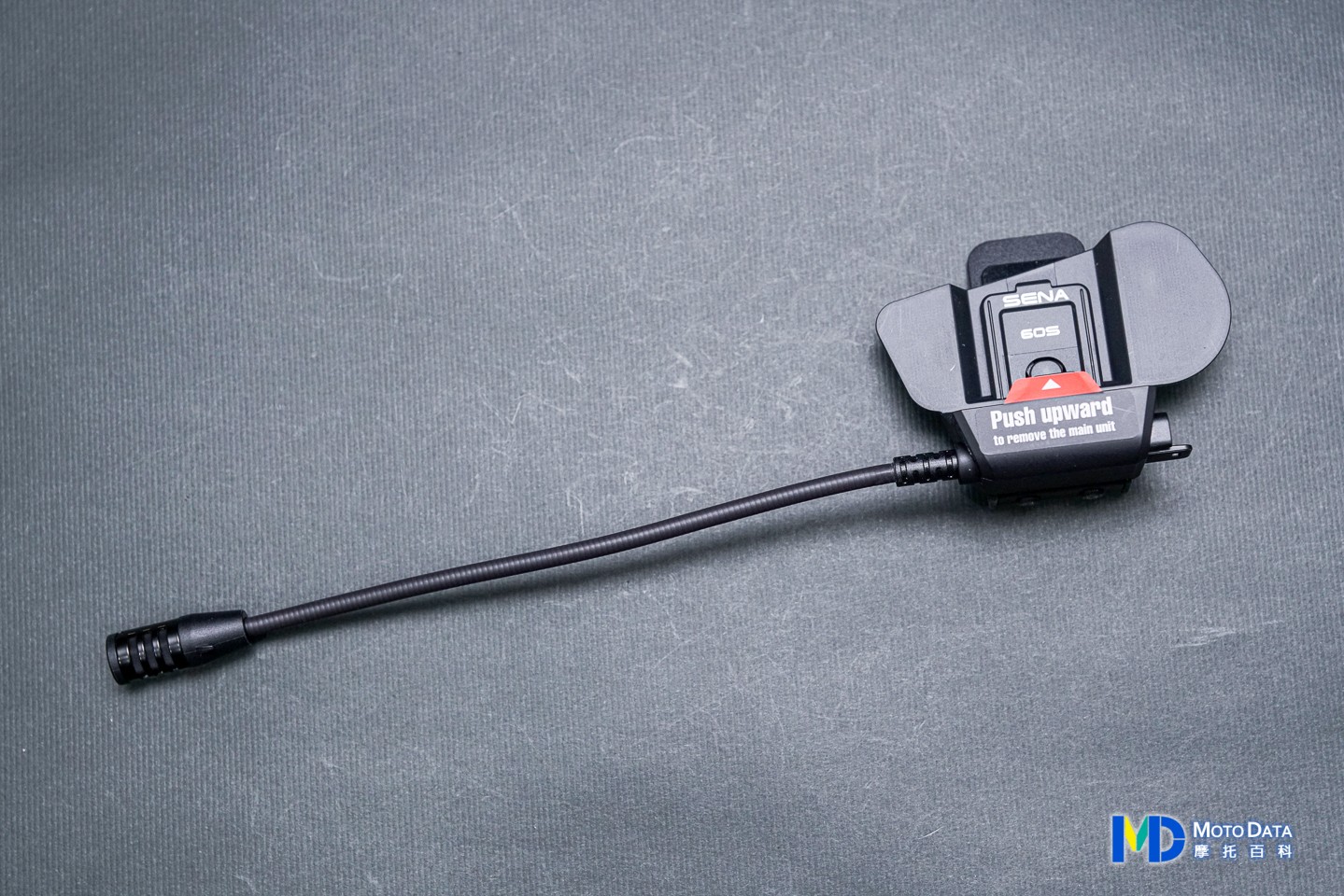 2025-SENA-60S-034 – MOTODATA 摩托百科