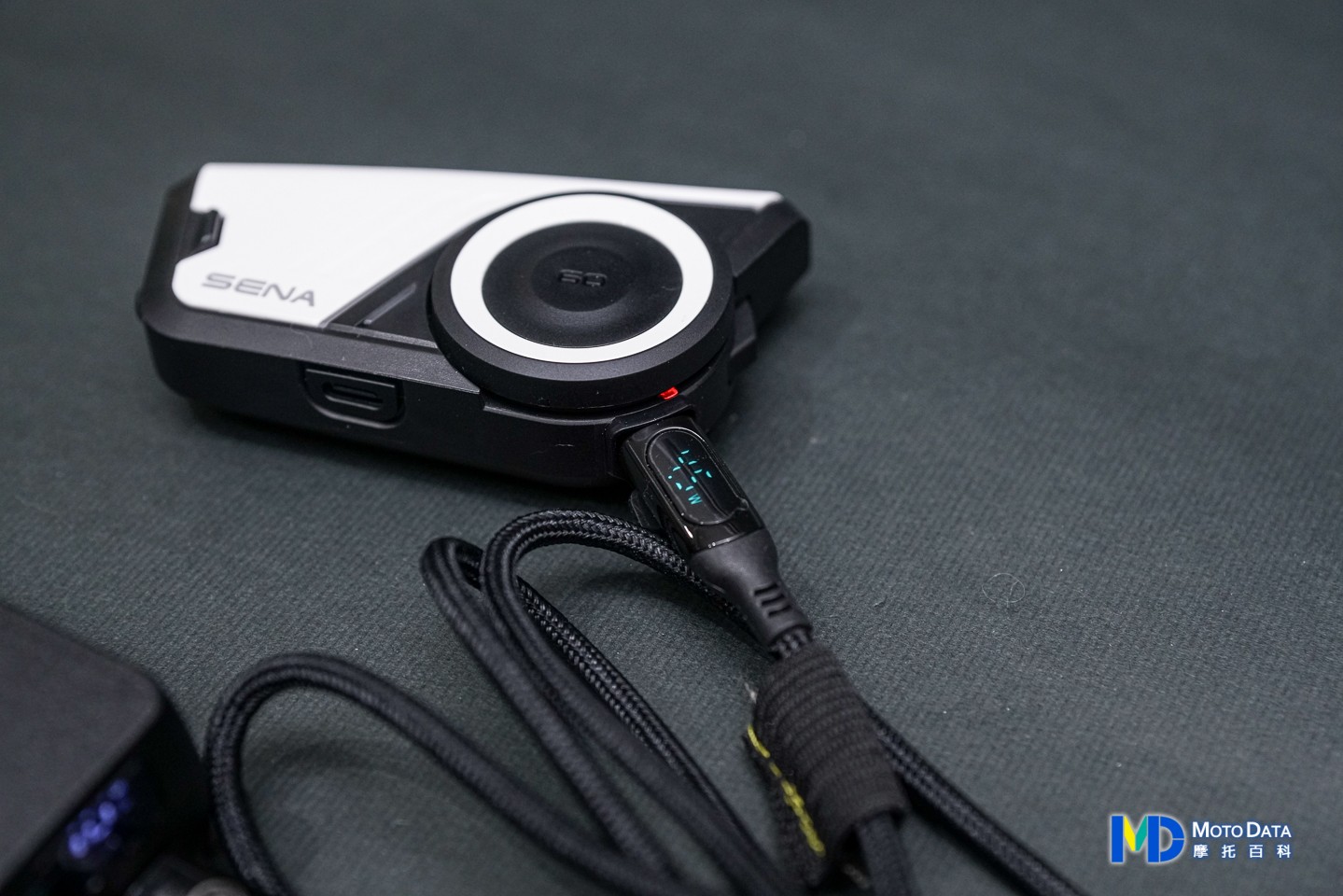 2025-SENA-60S-064 – MOTODATA 摩托百科