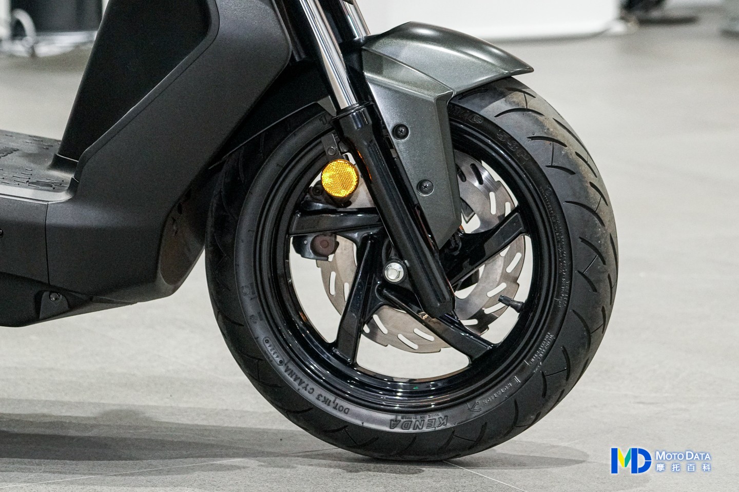 【實車採訪】VA 面板儀錶配上新世代引擎！2025 SYM MMBCU 小改款正式發表！ – MOTODATA 摩托百科