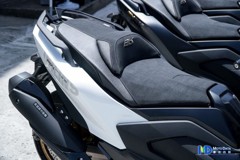 【現場採訪】KYMCO AK Premium 575 台灣正式交車！首批搭贈 Öhlins 懸吊系統，五月中前預購交車還有機會抽中法國之旅 ...