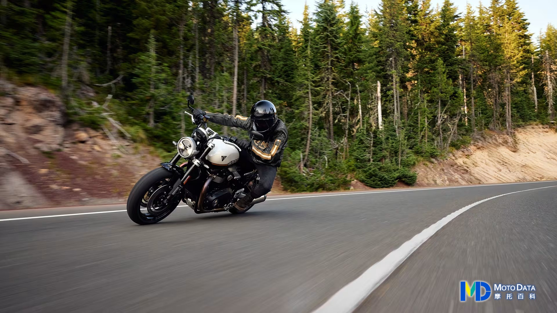 speed-twin-1200-my25-21-1920×1080 – MOTODATA 摩托百科