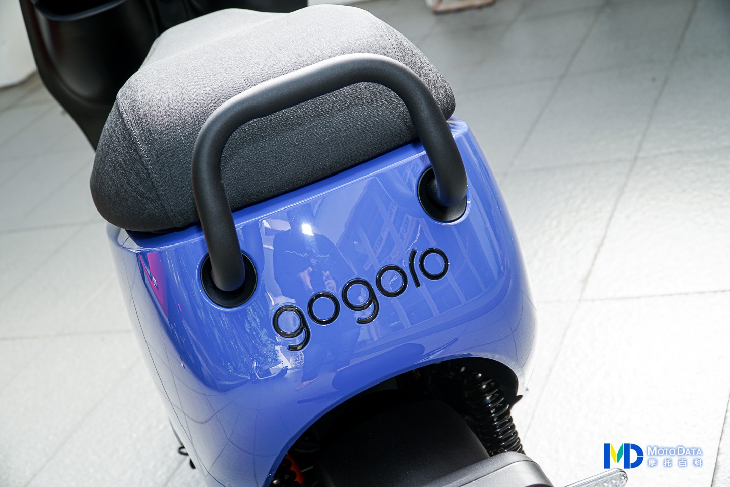 【現場採訪】搭載 5.5kW 輪轂馬達 Gogoro EZZY 500 白牌雙電池入門價 NT$ 74,980 推出！重新定義汽車級配備，搭載「智慧助車輔助」貼心新機能上市 ...