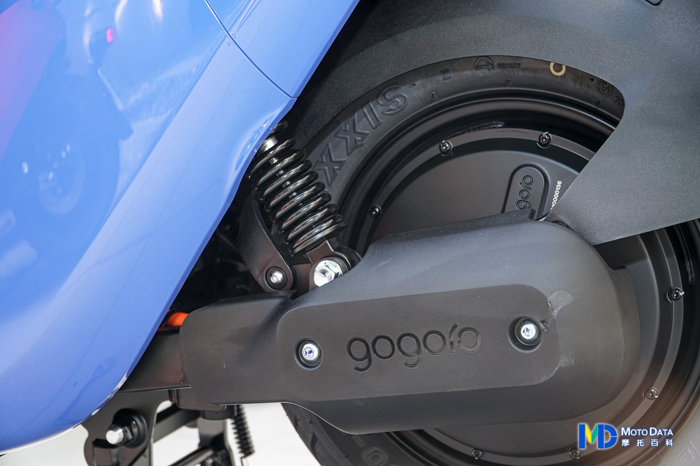【現場採訪】搭載 5.5kW 輪轂馬達 Gogoro EZZY 500 白牌雙電池入門價 NT$ 74,980 推出！重新定義汽車級配備，搭載「智慧助車輔助」貼心新機能上市 ...