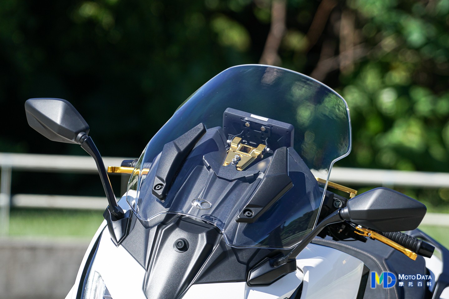 熟男系頂級跑旅速可達 KYMCO AK Premium 575 道路試駕 – MOTODATA 摩托百科